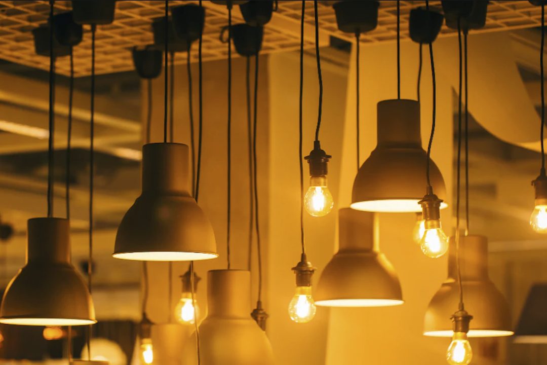 The Timeless Elegance of Gio Ponti's Iconic Lamps - Pentimentolighting